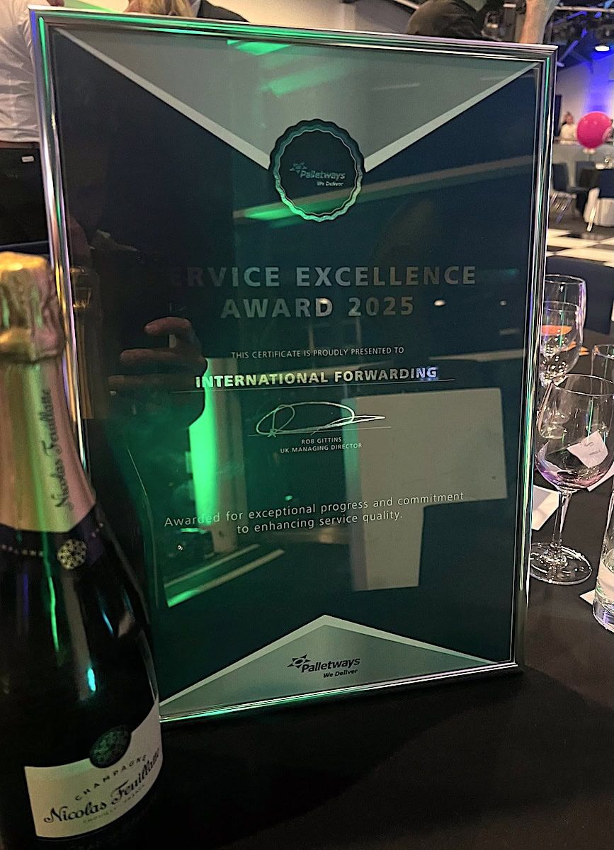 IFL awarded Palletways' Service Excellence Award in Transport - IFL